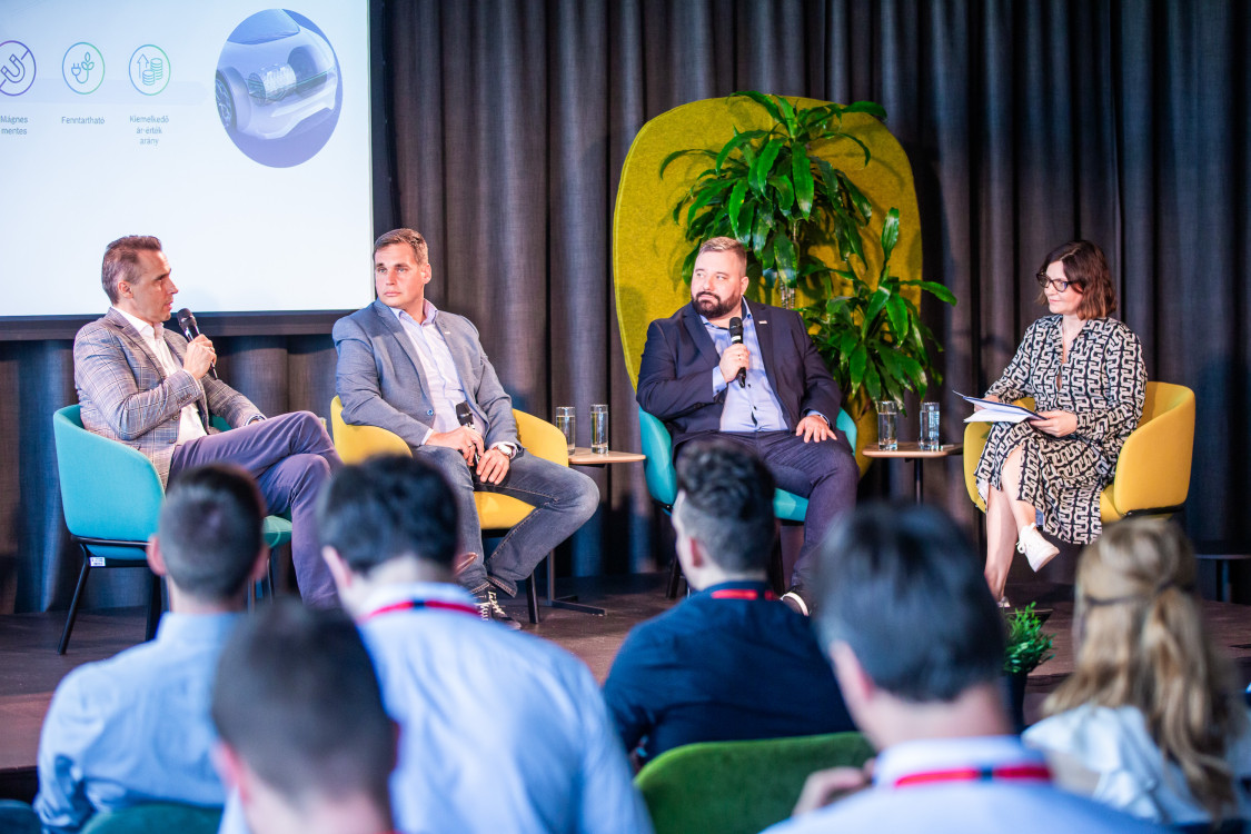 Sokkal szennyezőbbnek gondolják az elektromos autókat a magyarok, mint ...