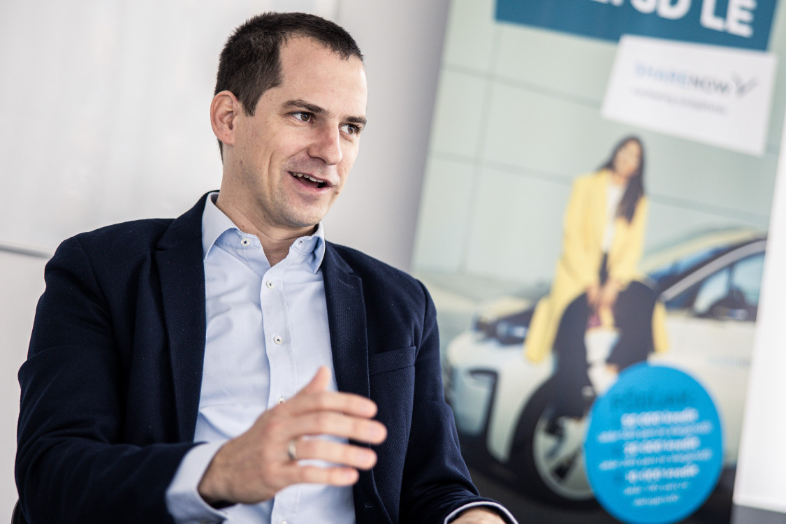 Az autóipar brutális kihívásai a közlekedési szokásainkat is meg fogják ...