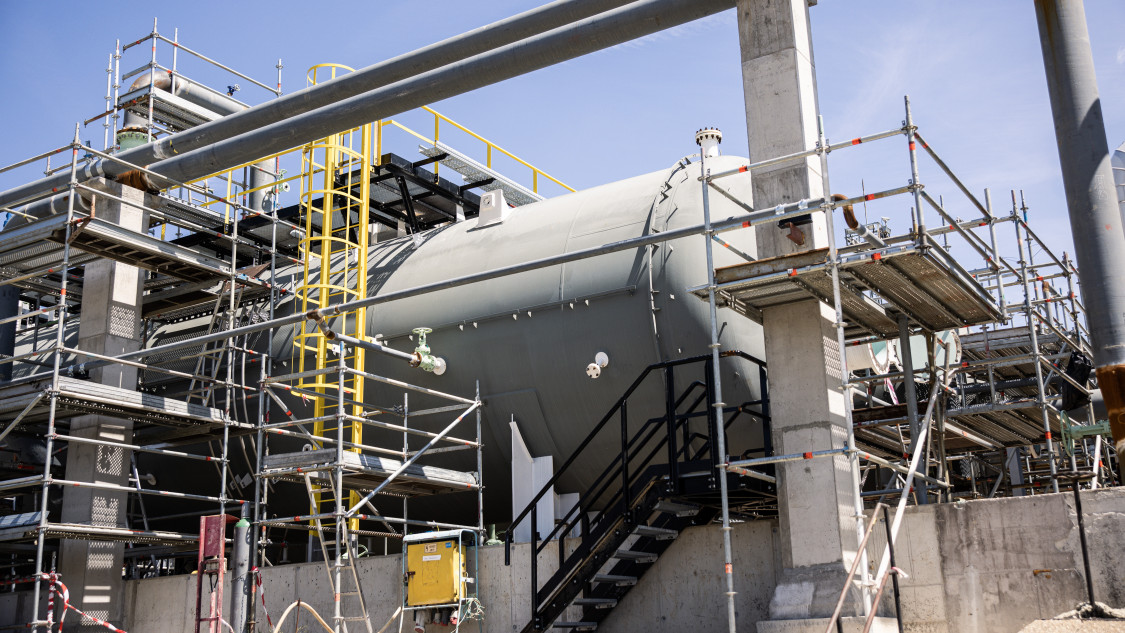 Több mint 76 millió forintnyi Mol-részvényt adott el a vezérigazgató ...