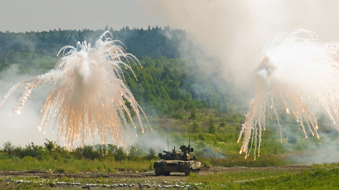 Elképesztő felvételek: egyetlen orosz tank állított meg egy egész ukrán ...