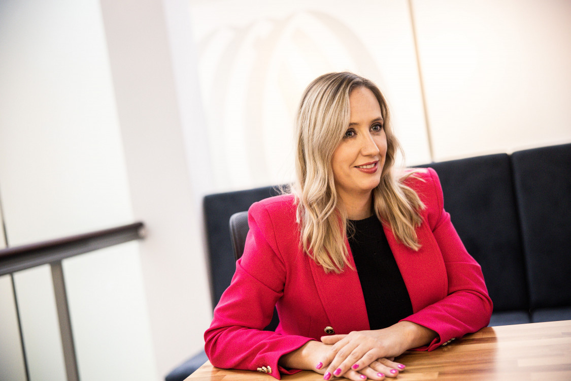 Feszült a helyzet az ingatlanpiacon! - Farkasszemet néznek az eladók és ...