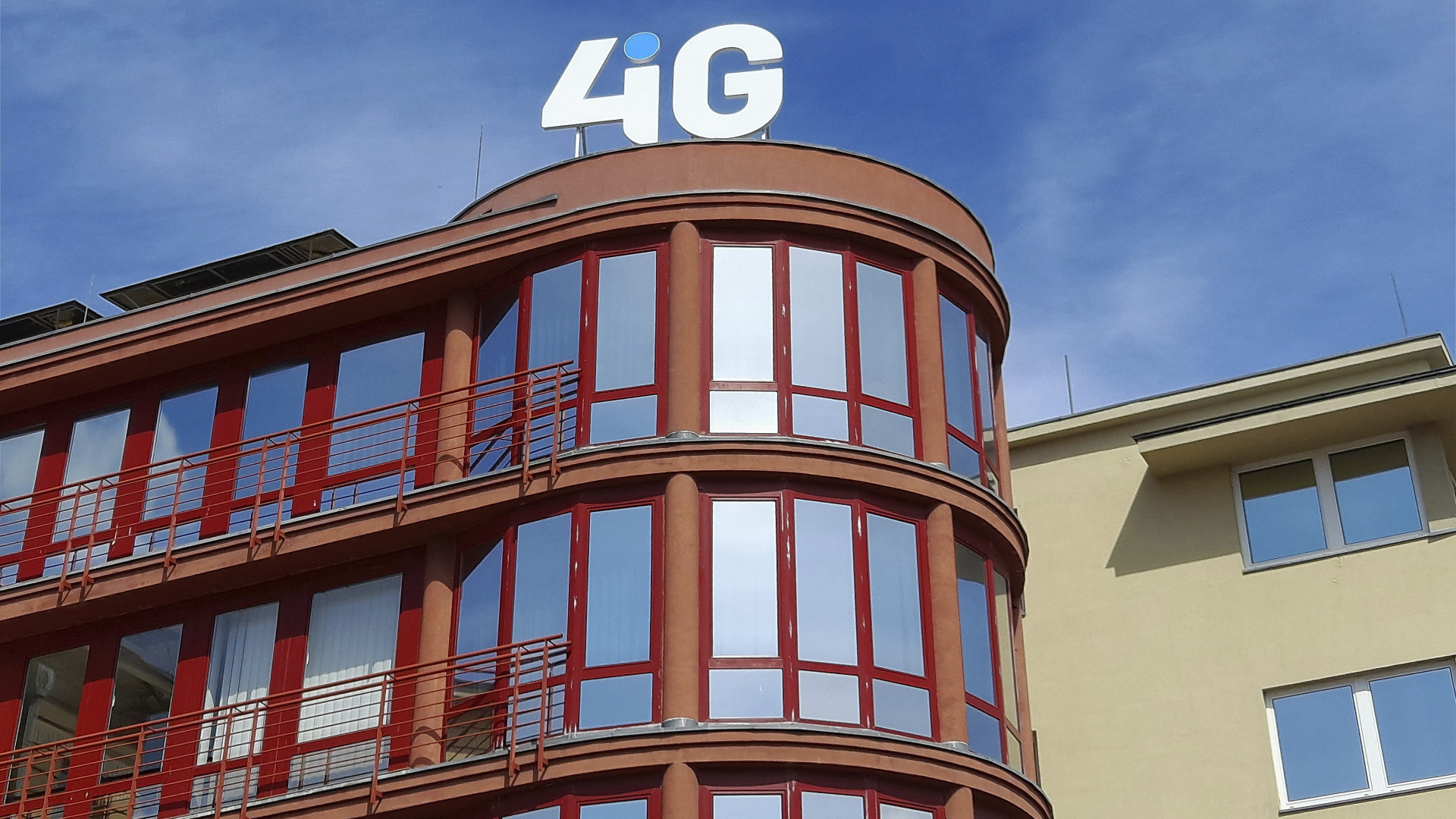 Egyszerre jelentett a Vodafone és a 4iG – Mit látunk? - Portfolio.hu