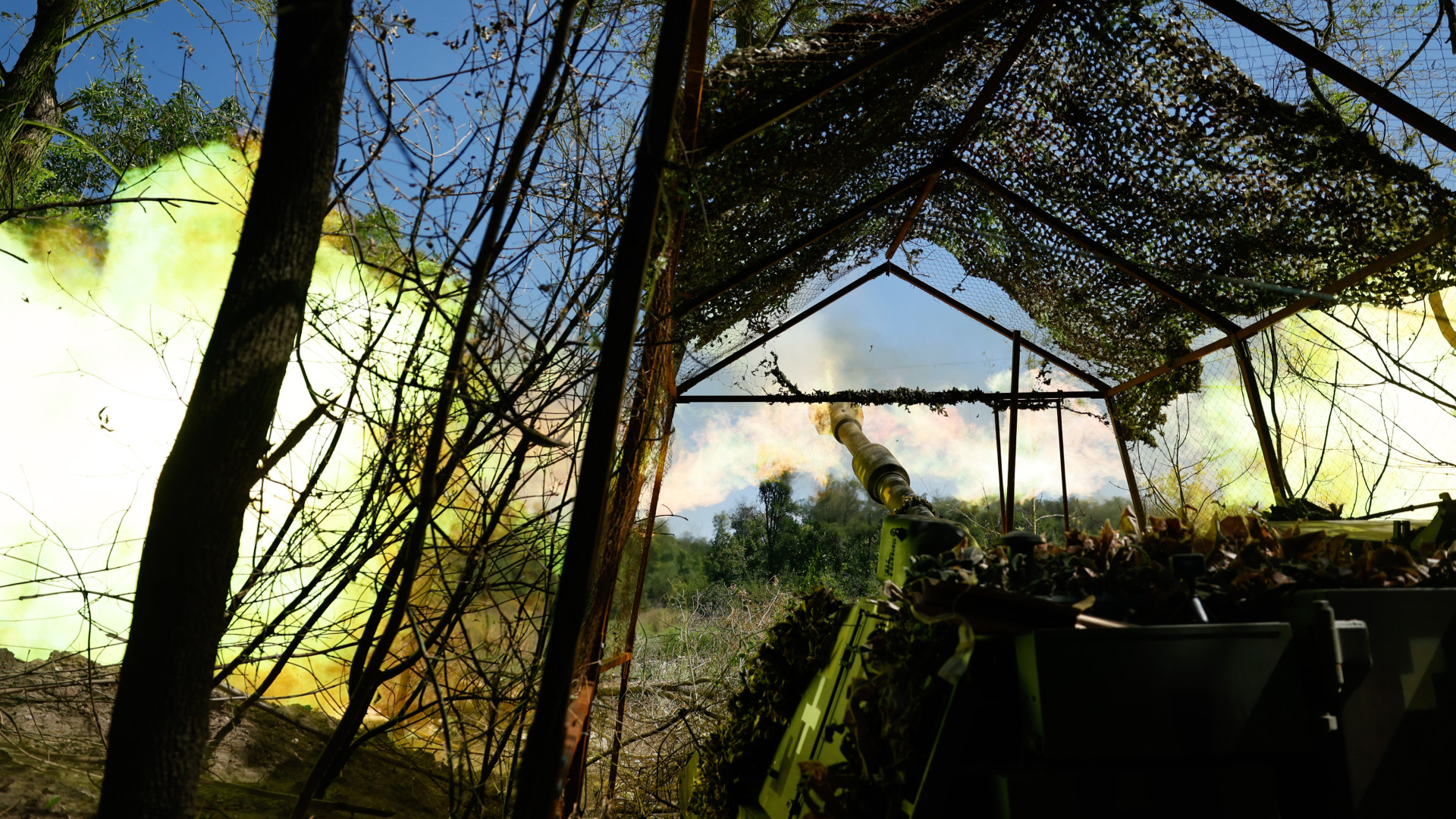 Elképesztő képsorok: így zajlott a csata Robotine településért ...