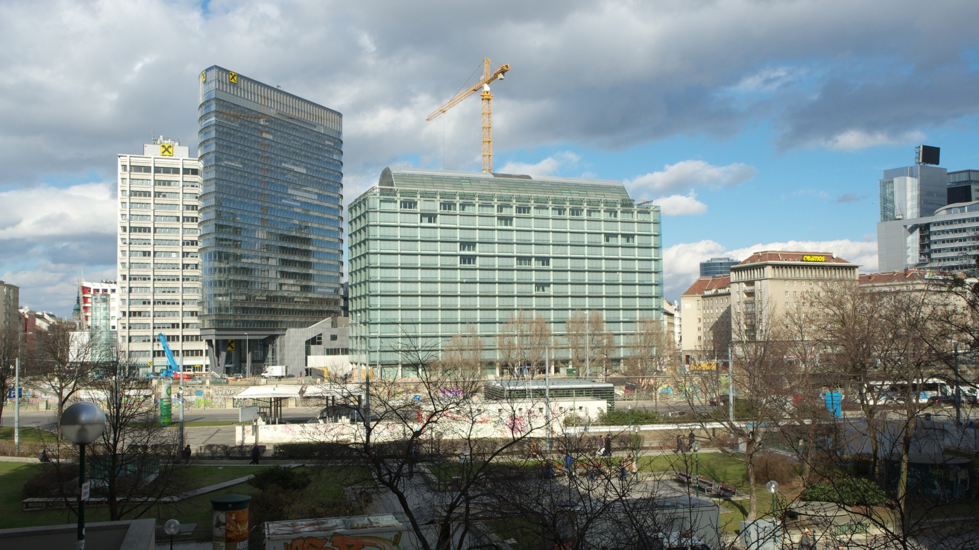 Milyen koronavírus? Ott folytatják a Magyarországot uraló nagybankok ...