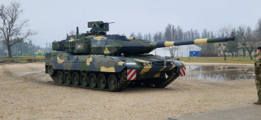 Fotók: a világ legjobb tankját kapta meg a Magyar Honvédség - Átadták az első Leopard 2A7HU ...